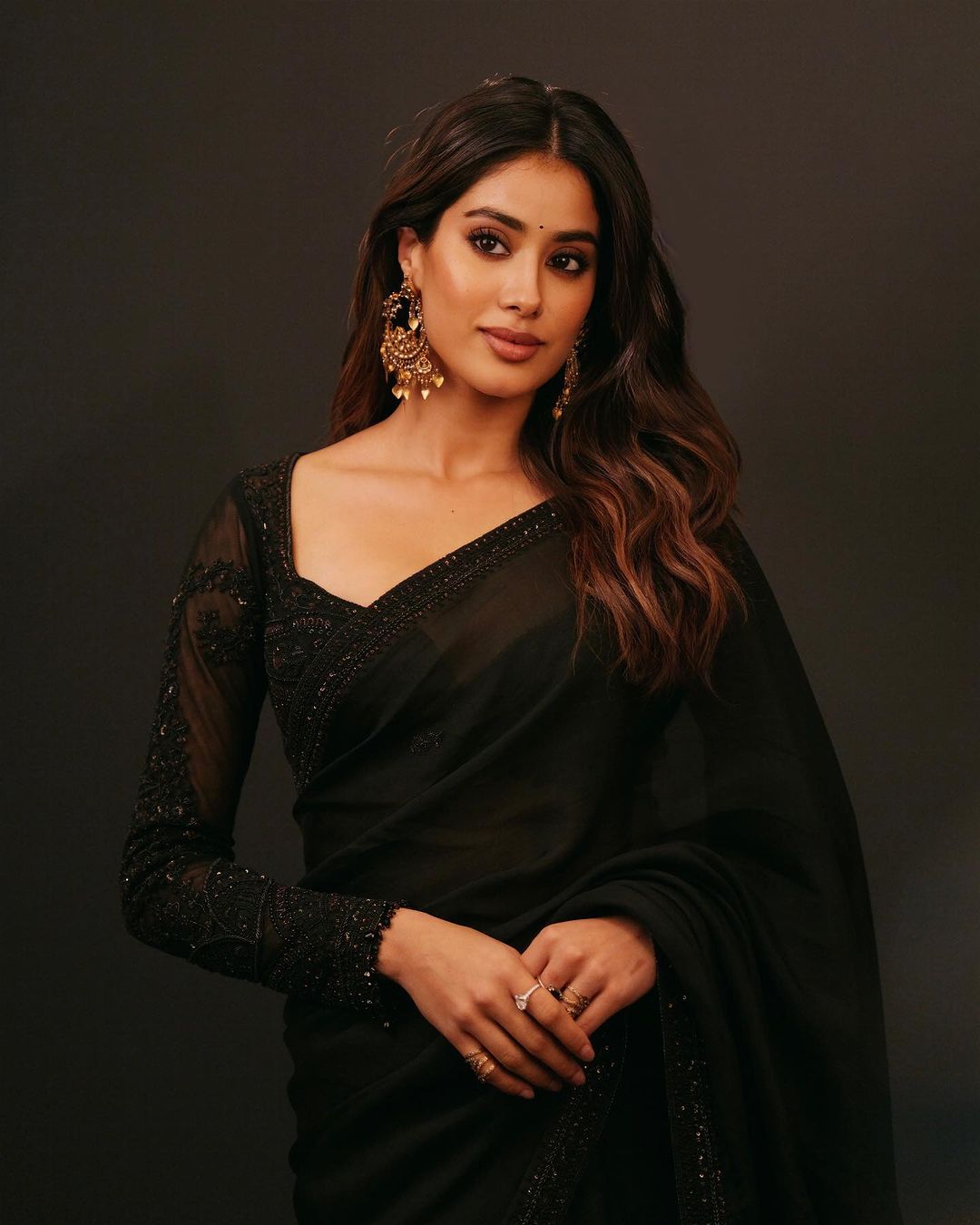 Actress janhvi Kapoor gorgeous photos | Newsminute24