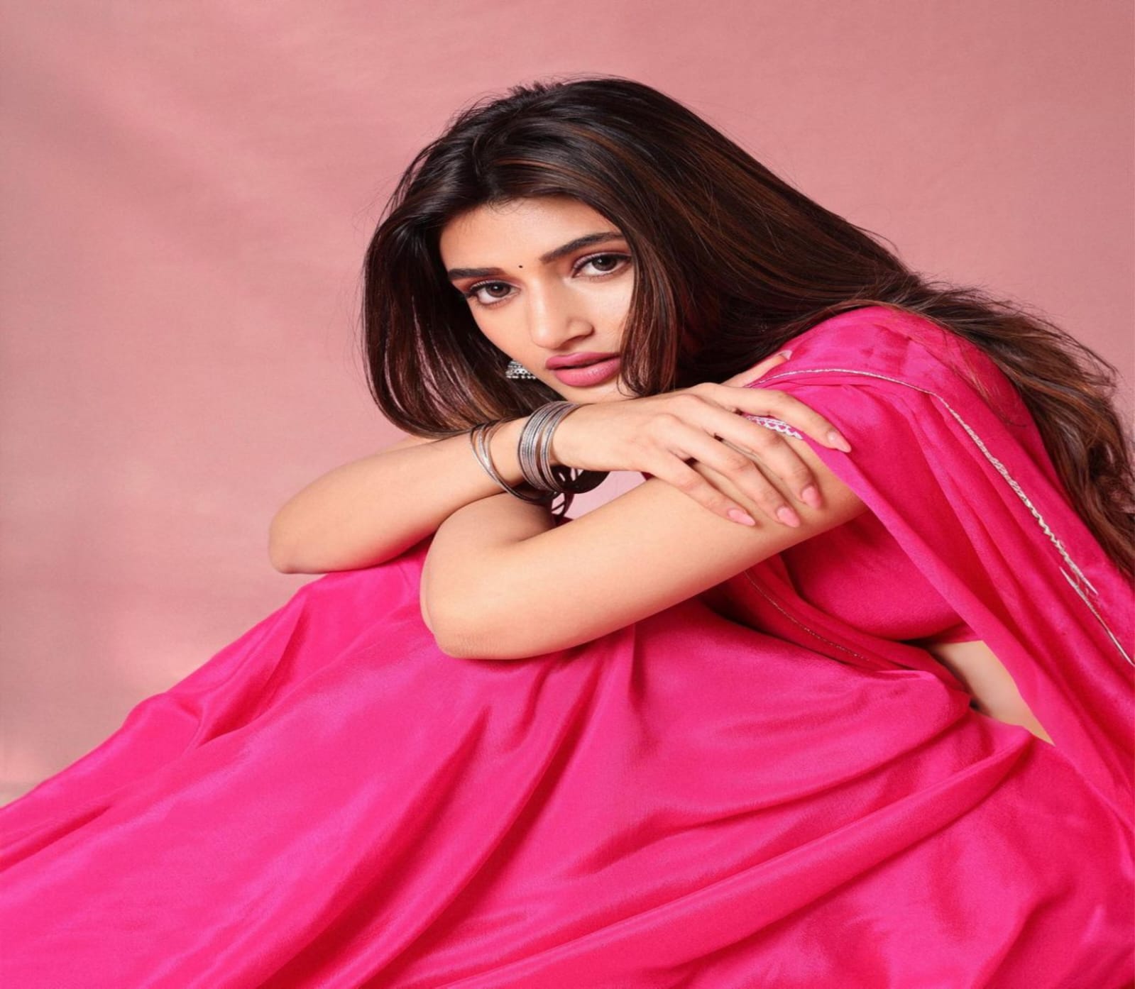 Actress sreeleela mesmerizing photos | Newsminute24
