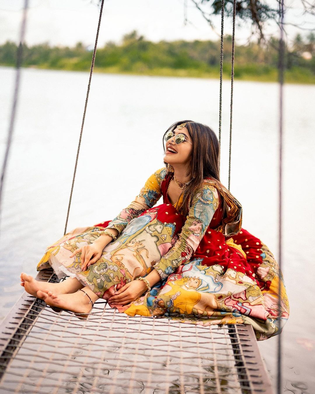 Actress sreeleela stunning photos viral | Newsminute24